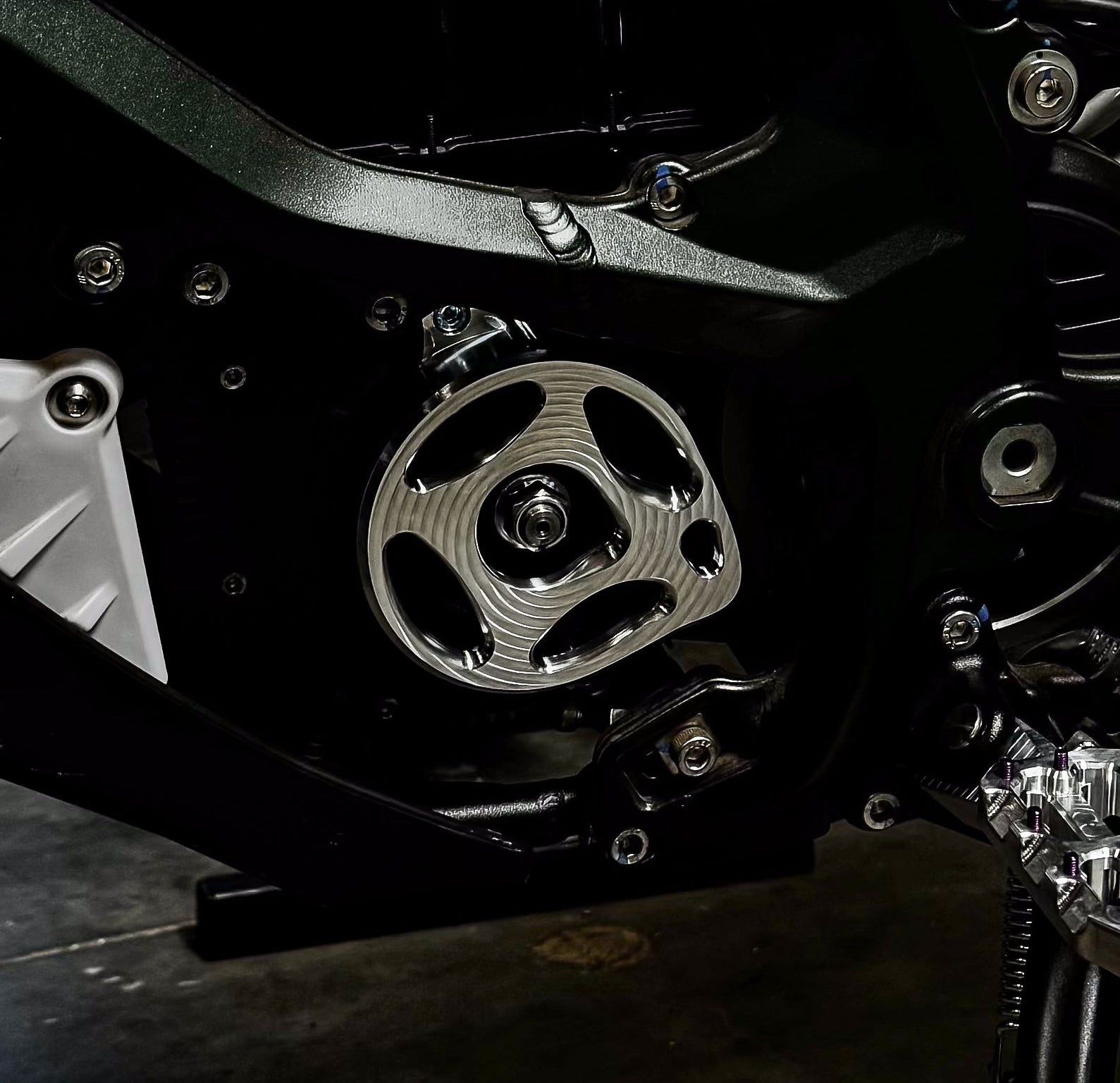 Prickly Ultra Bee Motor Cover – Prickly Motorsports